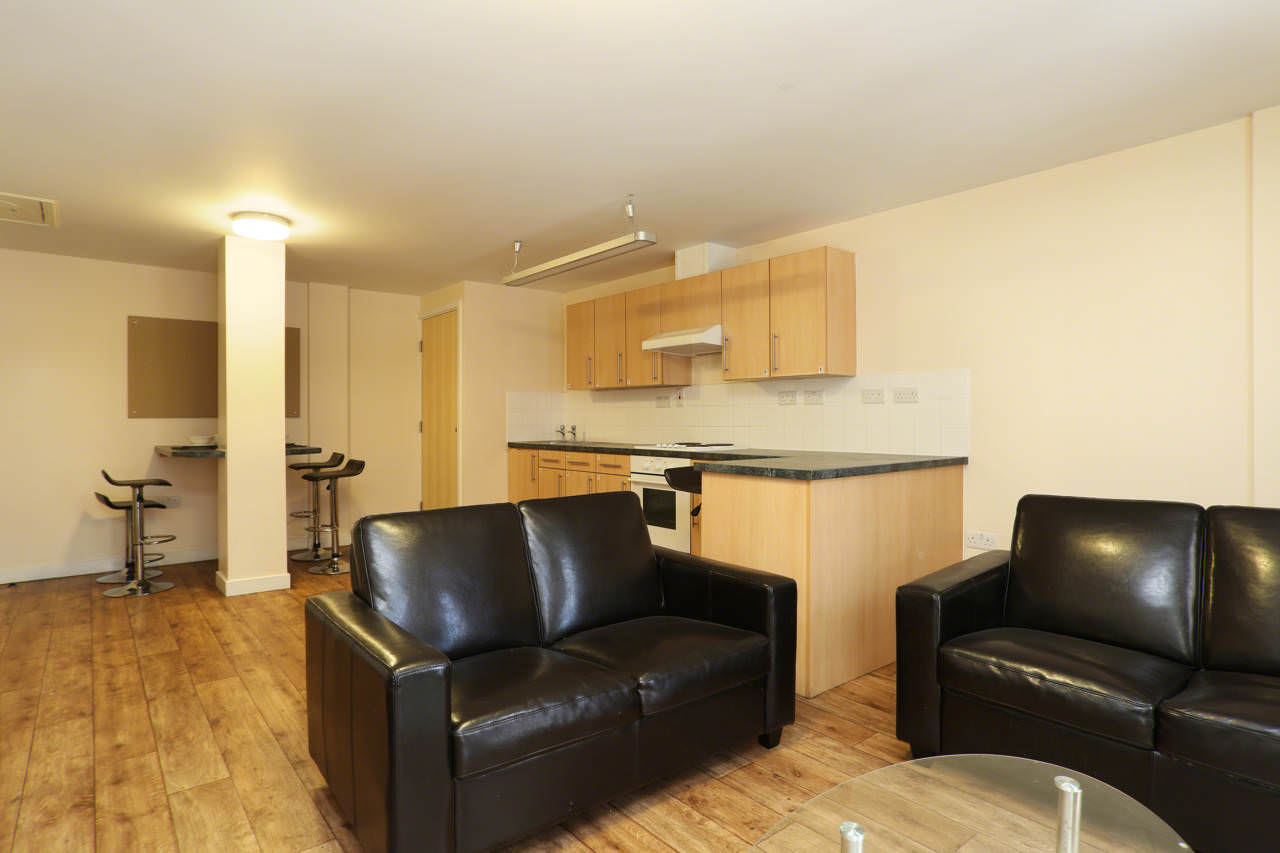 Rockingham House Student Housing • Student.com