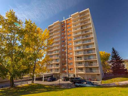 University of Calgary Student Housing • Student.com