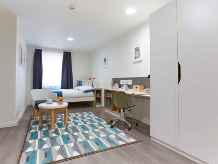 University of Bristol Student Housing • Student.com