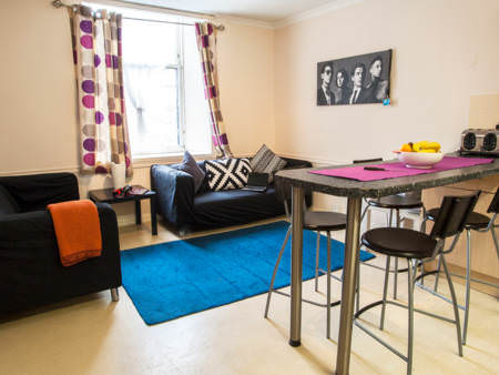 University of Glasgow Student Housing • Student.com