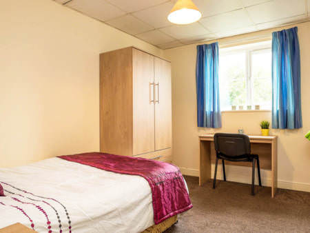 University of Hull Student Housing • Student.com