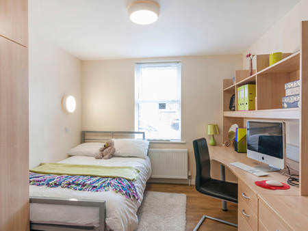 University of Manchester Student Housing • Student.com
